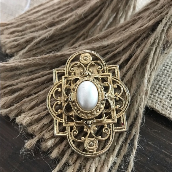 Nancy Katz | Jewelry | Nancy Katz Scarf Clip Gold Tone Faux Pearl ...